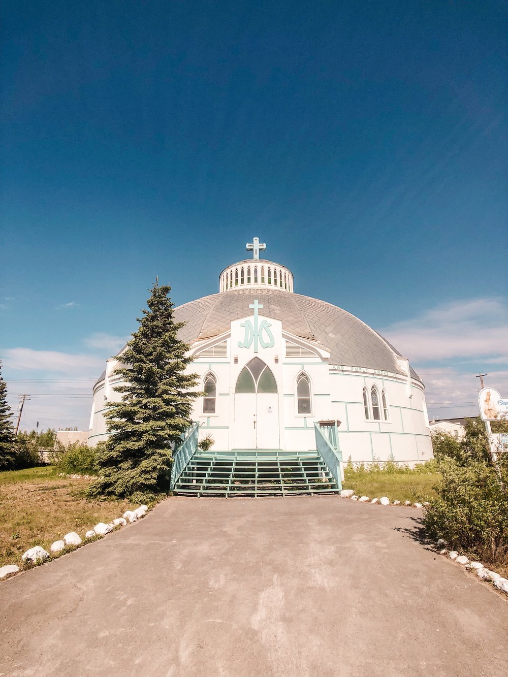 TRAVEL GUIDE TO INUVIK, NORTHWEST TERRITORIES - What Lynn Loves